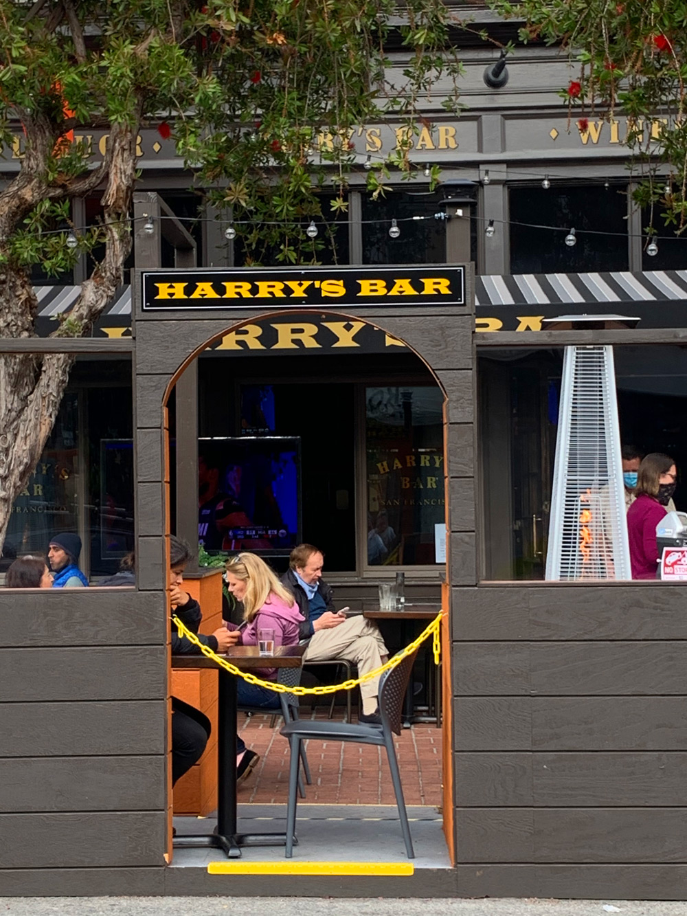 Harry’s comes alive outside | The New Fillmore